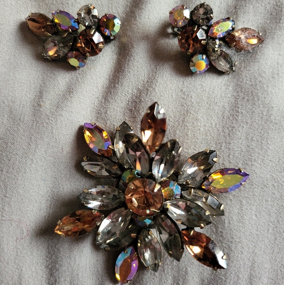 Regency | Jewelry | Vintage Regency Brooch And Earrings Set | Poshmark